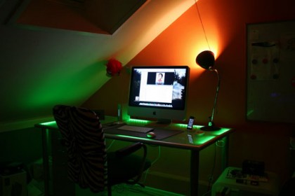 Showcase of Inspiring Mac/Pc Workstations with Brilliant Lighting ...