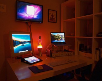 Showcase of Inspiring Mac/Pc Workstations with Brilliant Lighting ...