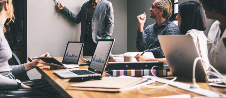 Best Locations for a Finance Internship - Designbeep