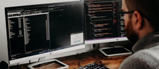 30+ CSS Editors: A Guide for Every Skill Level - Designbeep