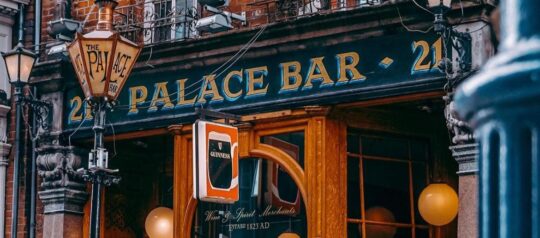 20 Best Irish Fonts Perfect for Celtic Logos & Branding - Designbeep